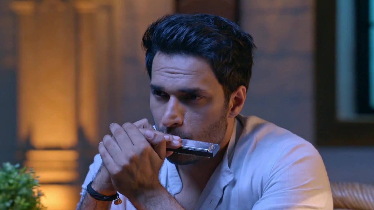 Shaleen Malhotra Yash Talwar Mouth Organ Tune - YouTube
