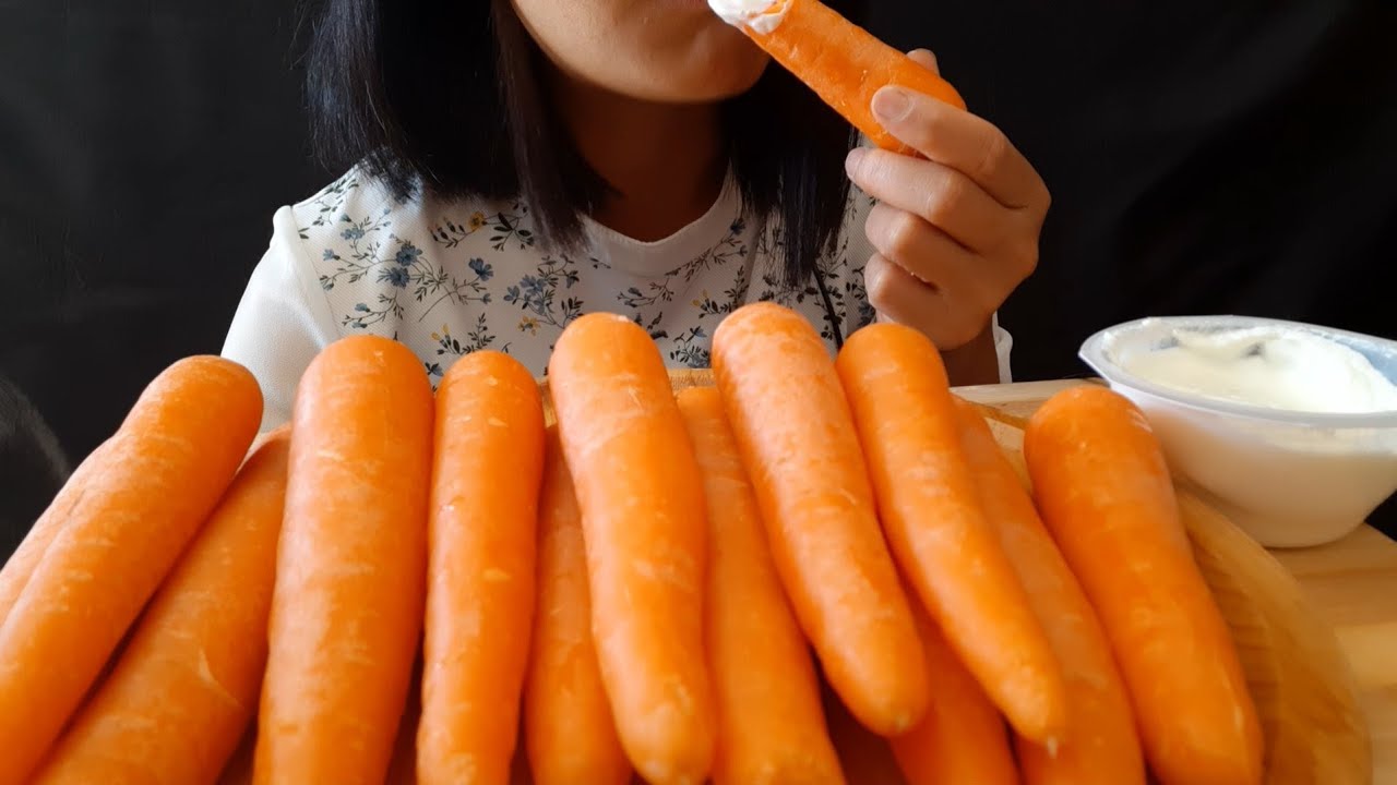 ASMR HEALTHY EATING:CARROTS DIP YOGHURT|CRUNCHY*NO TALKING*|EATING ...