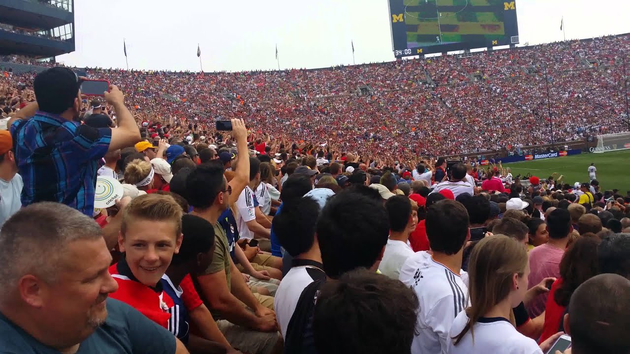 "The Wave" at Michigan Stadium - YouTube
