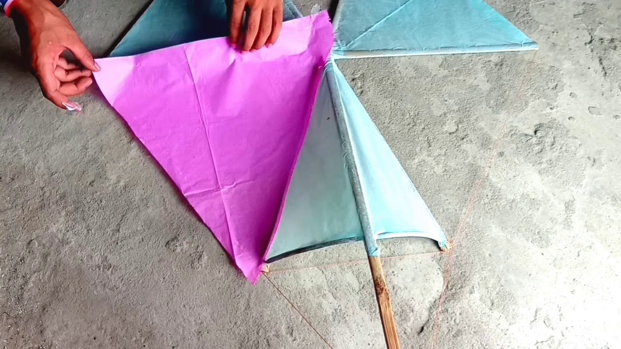 Bermuda kite Making || বারমুডা ঘুড়ি বানানো দেখুন - YouTube