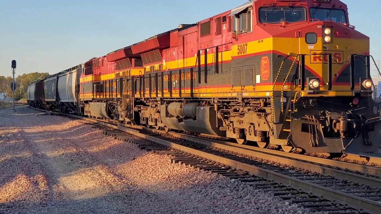 3 trains featuring NS, BNSF and a KCS tier 4 duo on a massive 10K MVNKC ...