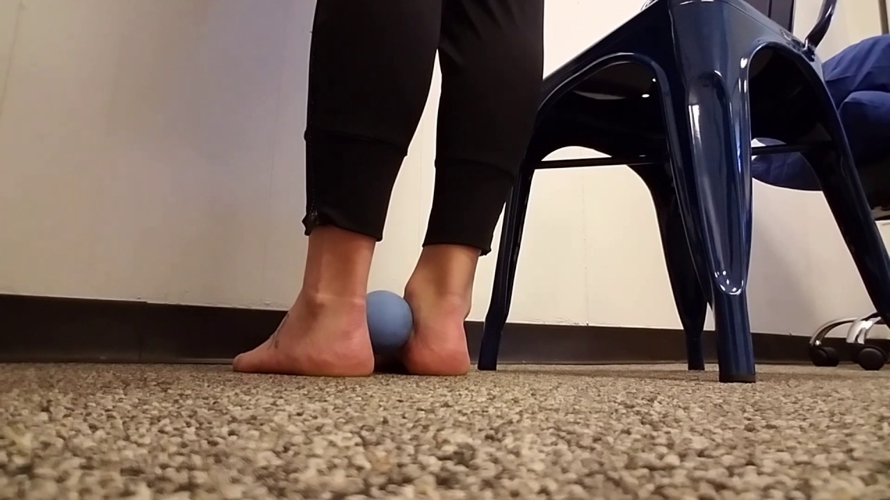 Foot Mobility and Strength - YouTube