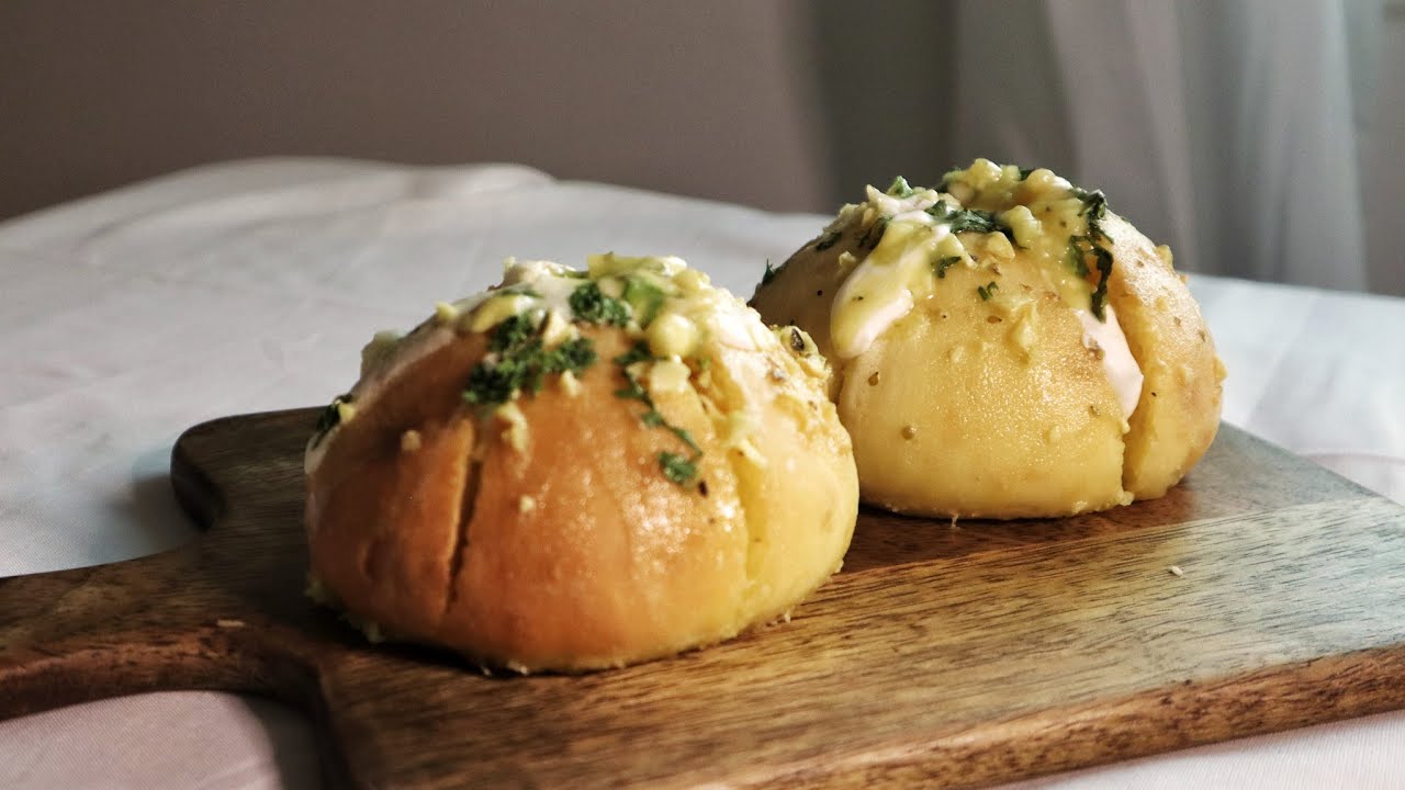 KOREAN CREAM CHEESE GARLIC BREAD (ROTI K-POP): Roti Keju Korea Viral ...