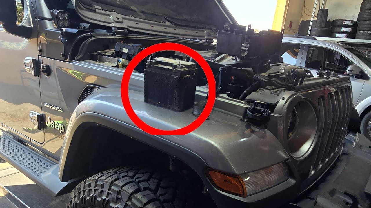 como cambiar la bateria auxiliar jeep wrangler 2016-2020 (auxiliary ...