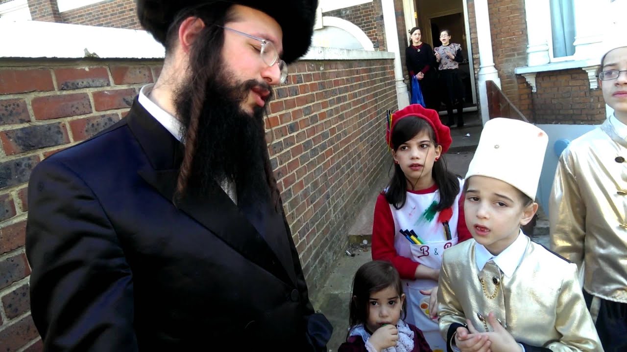 Purim Jewish Spring Festival Holi/Holla @ Stoke Newington 2014 - YouTube