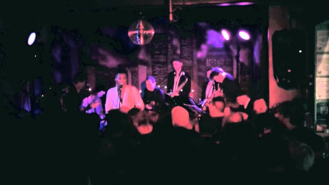 Amy Winehouse Tribute at the Joynt - Angela Fabian - YouTube