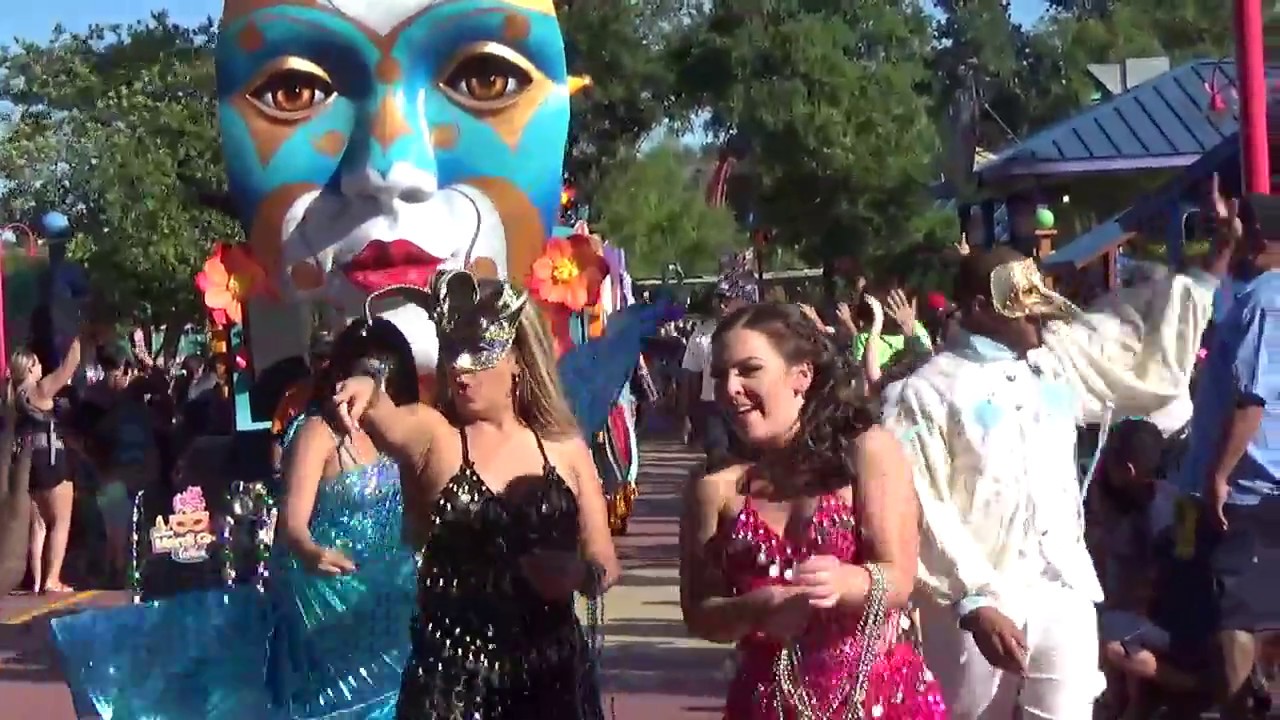 Six Flags Fiesta Texas Final Mardi Gras Parade 2017 - YouTube