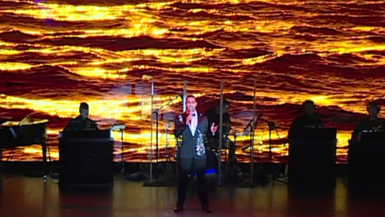 Robin Timm Vocal Showreel 2019 - YouTube