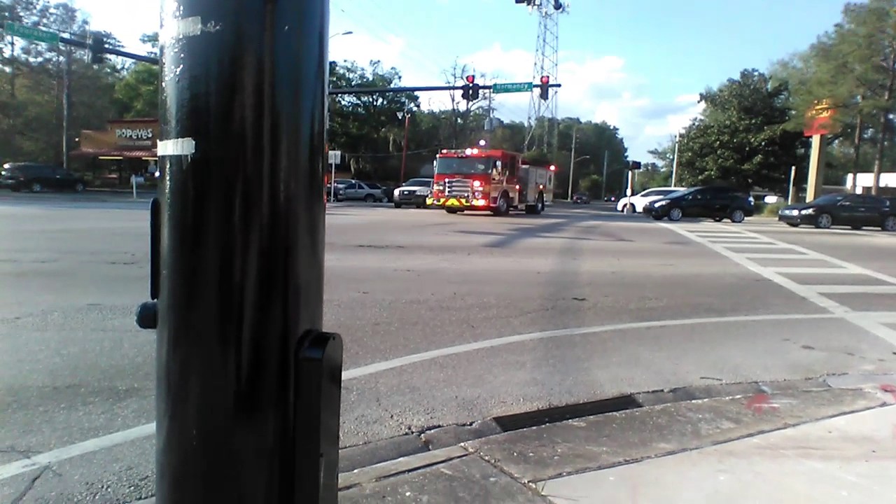 **NEW** JFRD Rescue 32 & Engine 32 Responding with Q - YouTube