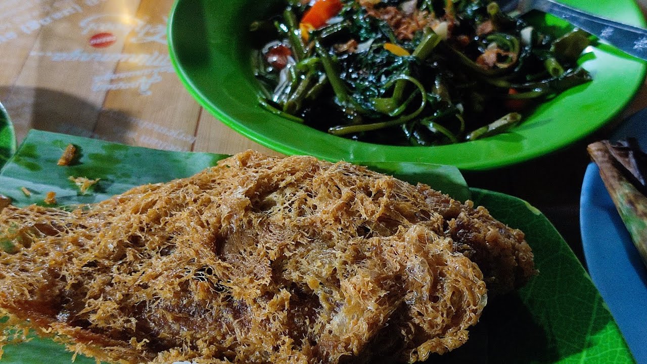 MUKBANG BEBEK KREMES AYAM KAMPUNG SAMBAL GLEDEK II ayam kremes bu uju ...
