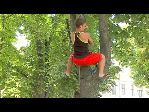 Раскорячился! Ржака Угарный прикол Смеялся до слез Best Prank Ever Crazy Public Reactions Funny Vid
