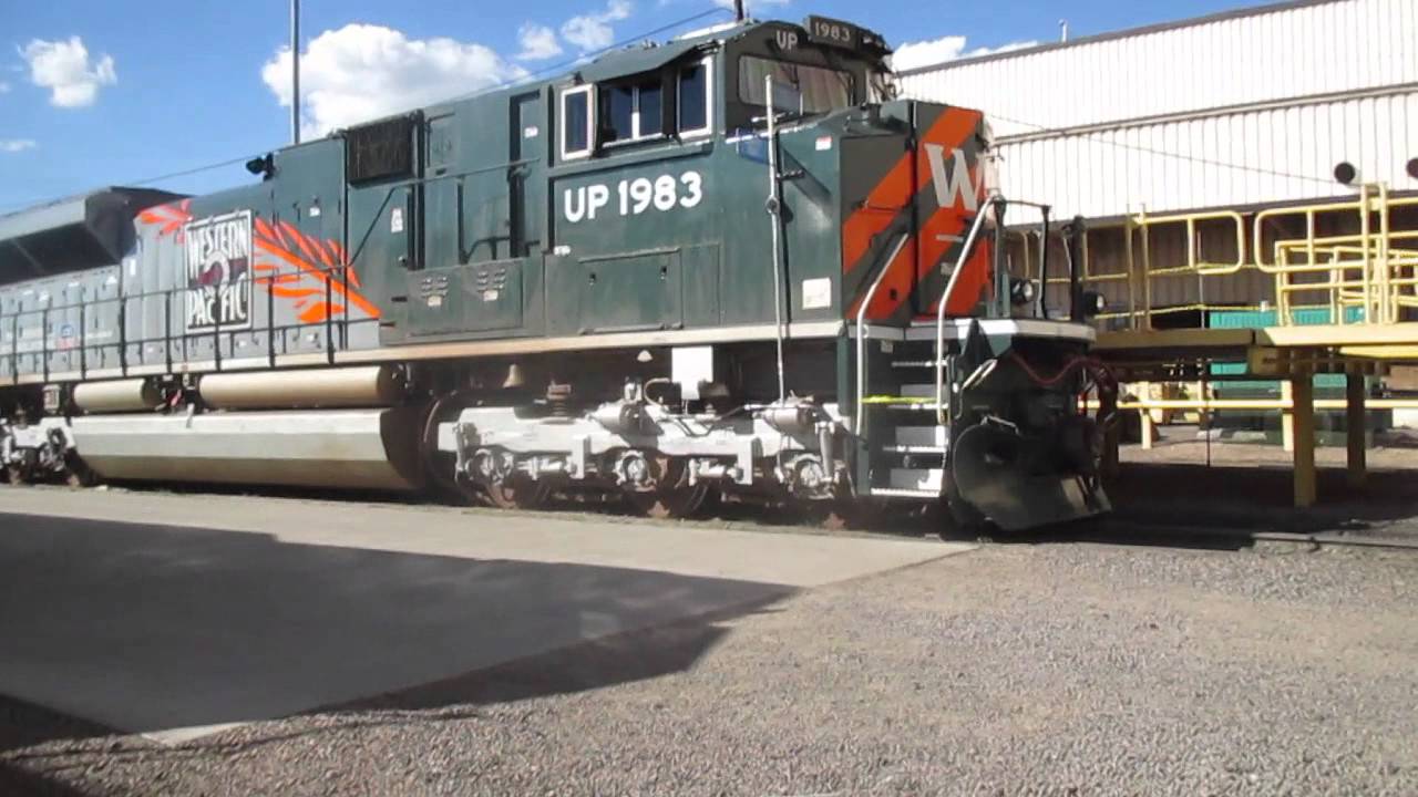 Union Pacific Heritage Units DD40X 6936 and 1983 Western Pacific - YouTube