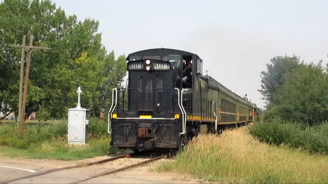 Alberta Prairie Diesel Excursion Chase - Stettler to Warden, AB (August ...