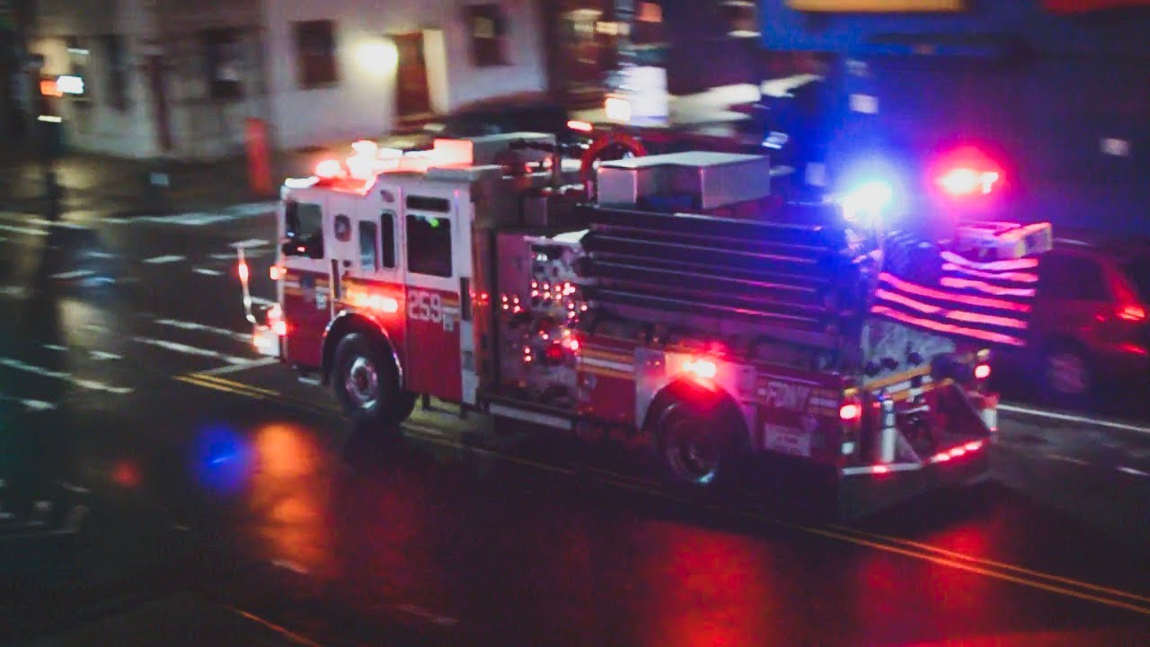 FDNY - Engine 259 "Tombstone Territory" Responding to Smoke Showing ...