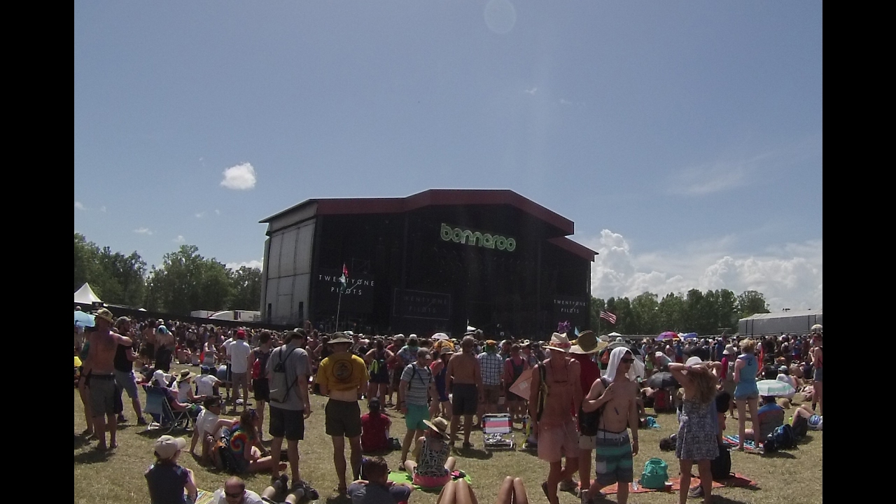 My 2015 Bonnaroo experience. First time at the farm - YouTube
