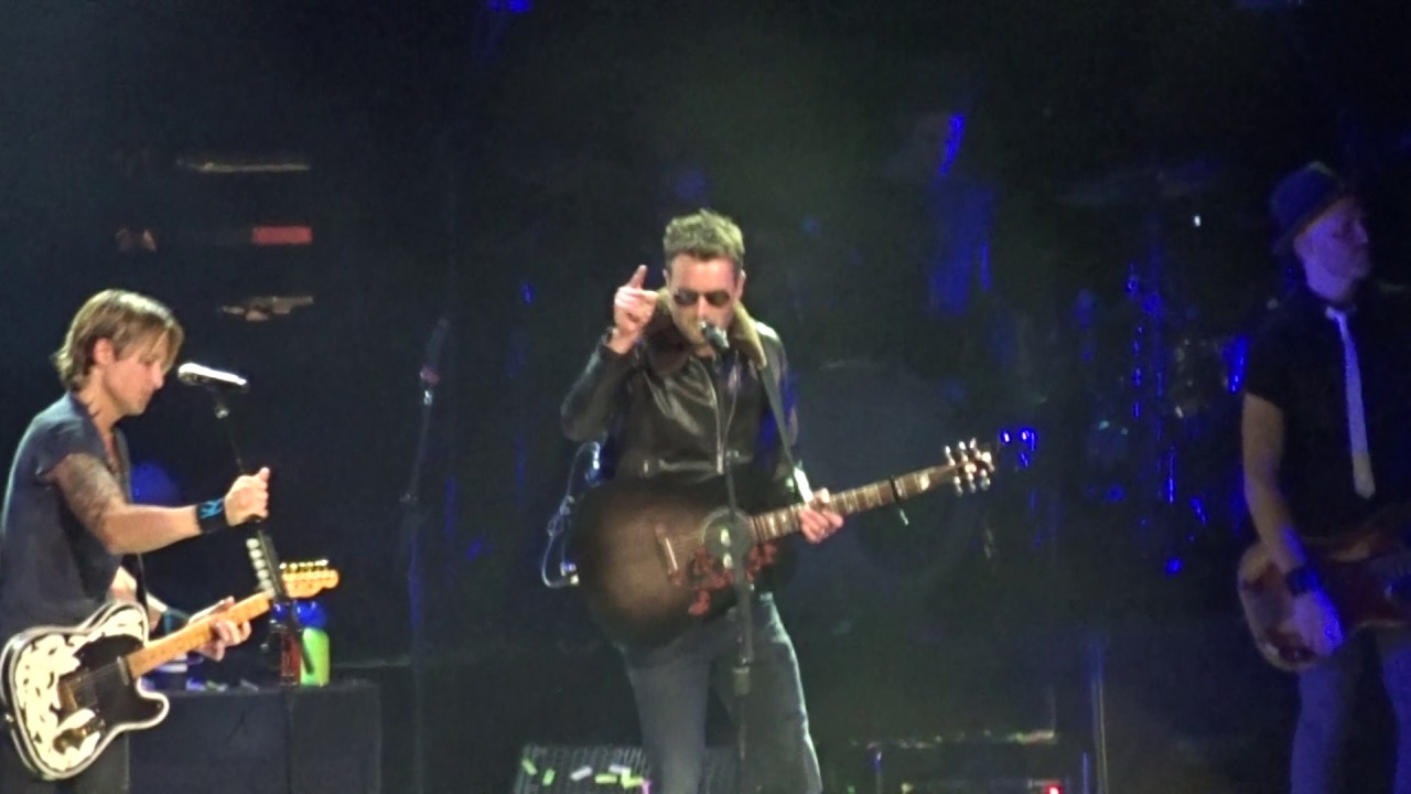 Keith Urban & Eric Church "Record Year" 11-11-16 - YouTube