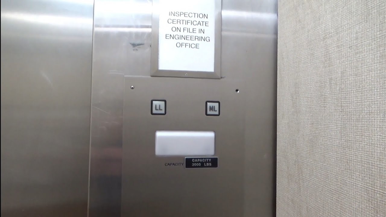 Esco Hydraulic Elevator @ Macy’s - South County Center - Mehlville, MO ...