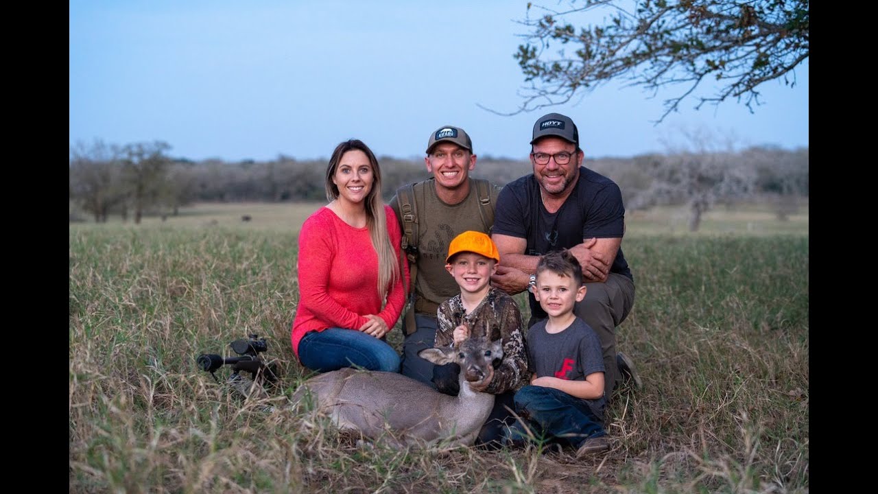 Youth Texas Deer Hunt - Randy hosts two young hunters on his family ...