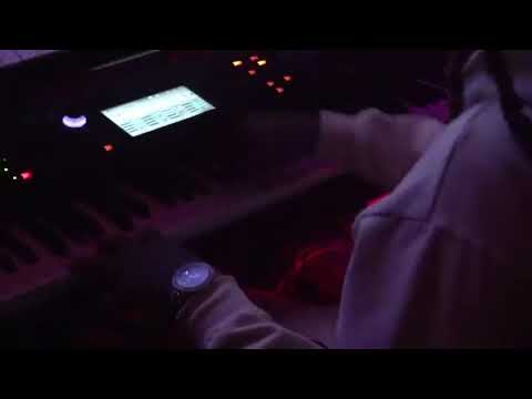 Wheezy In The Studio Making Beats | Behind The Music - YouTube