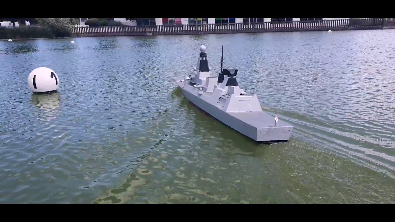 HMS Dragon at the Chantry Model Boat Club - YouTube