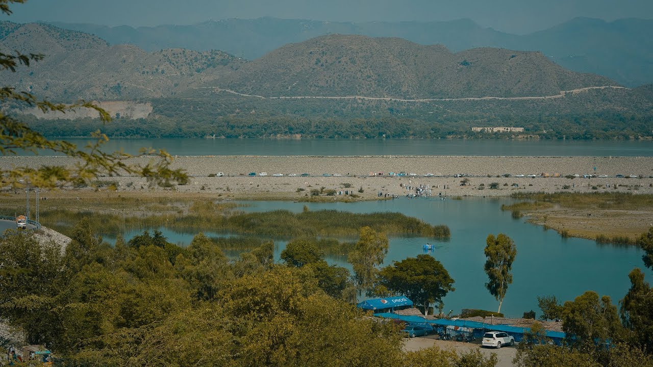 A drive over Ghazi Barrage - Beauty of Tarbela - Pakistan - YouTube