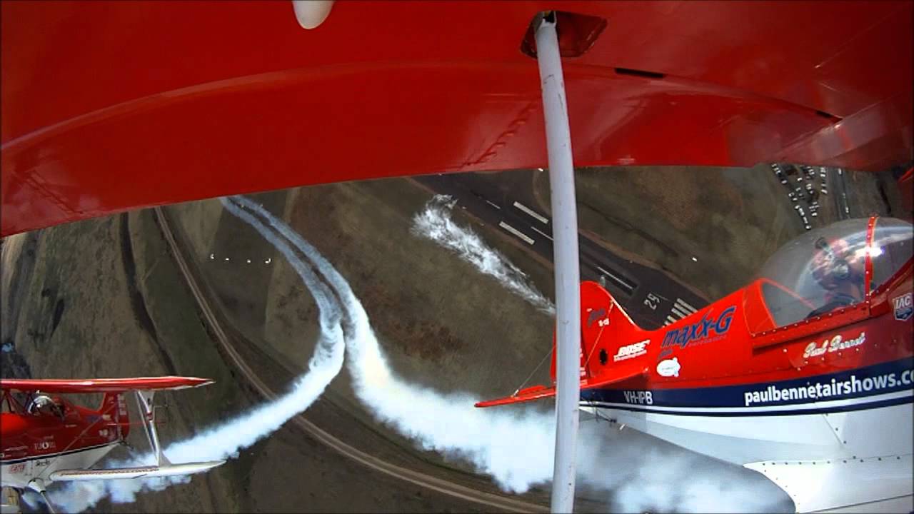 Gunnedah Airshow 2013 - Sky Aces Aerobatic Team - YouTube