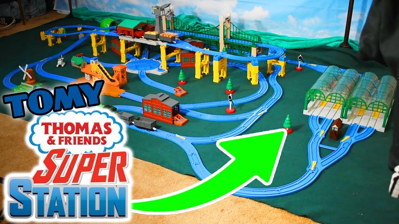 Recreating the SUPERSTATION in TOMY!! | Thomas & Friends Layout Wars ...