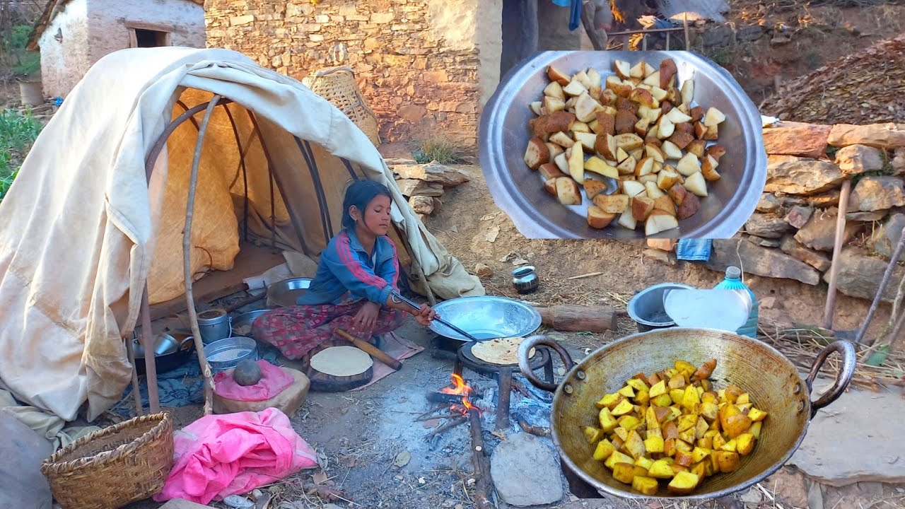 Nepali Village Food Roti and Potato Curry Eating In The Family | Pure ...