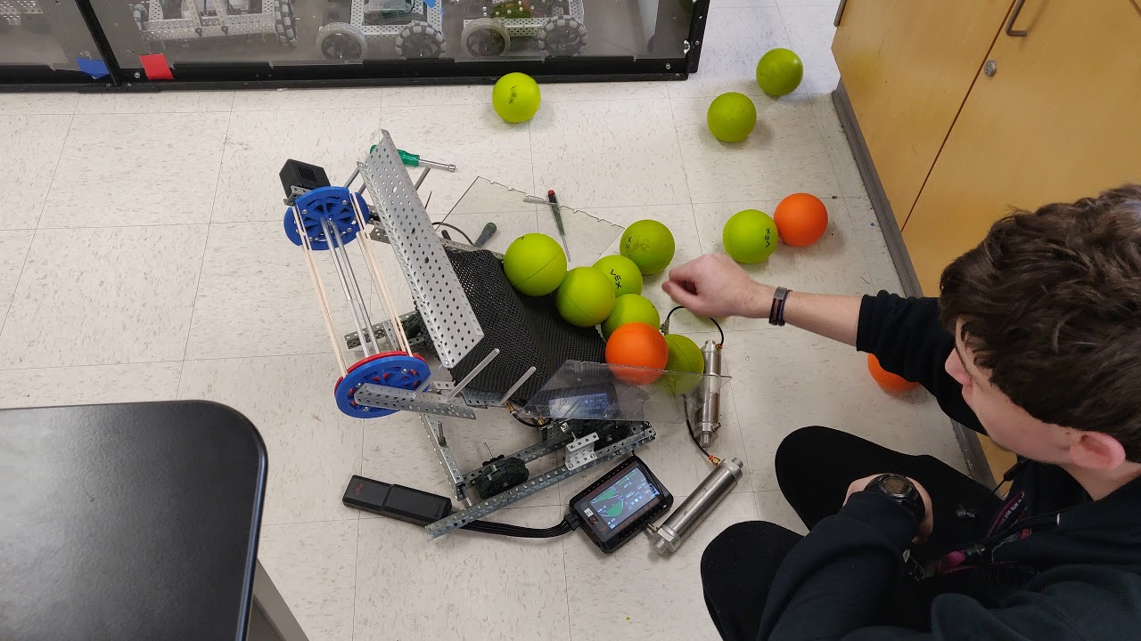 Class bot - pneumatics test - YouTube