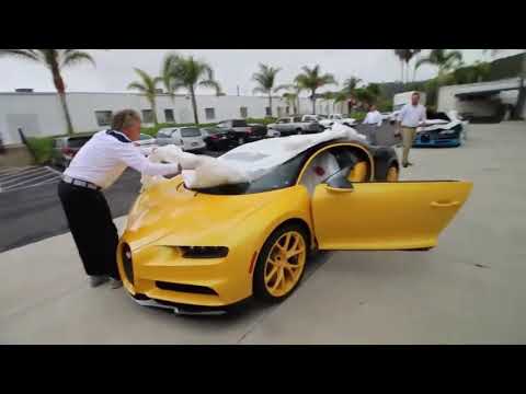 Kadın Sevgilisine Bugatti Hediye Ediyor. !