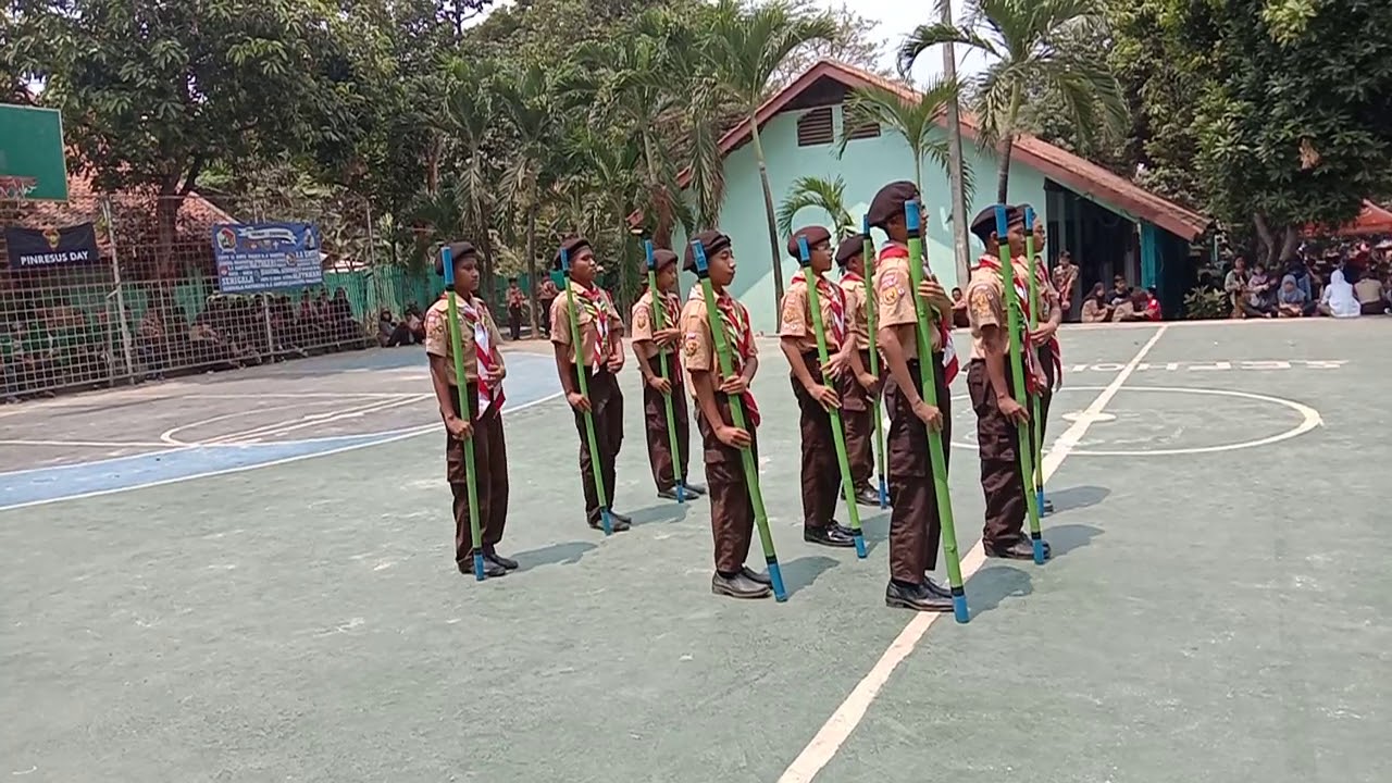 Pramuka SMPN 12 DEPOK di SMAN 7 BEKASI - YouTube