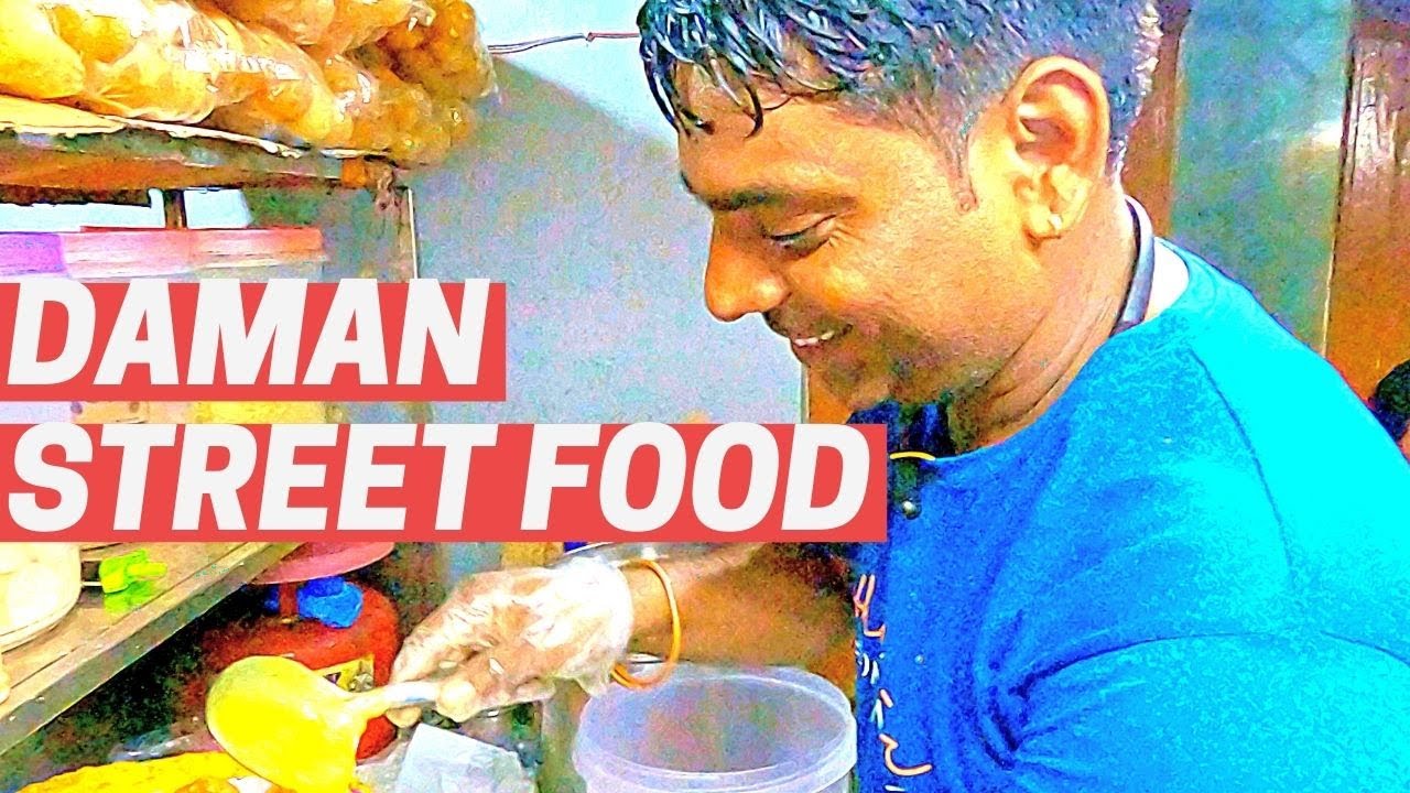 DAMAN STREET FOOD | DAMAN JETTY | KARMOS CHICKEN - YouTube