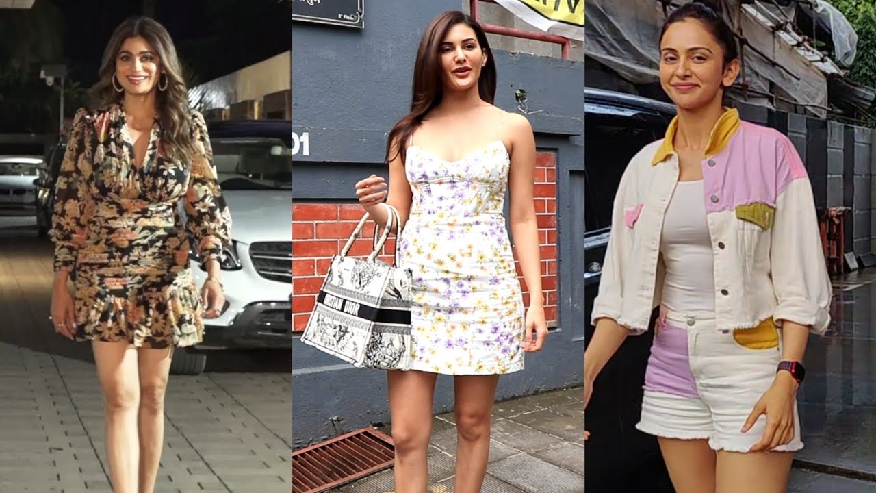 Sunder women in beautiful outfits for their day-out 😍 - YouTube