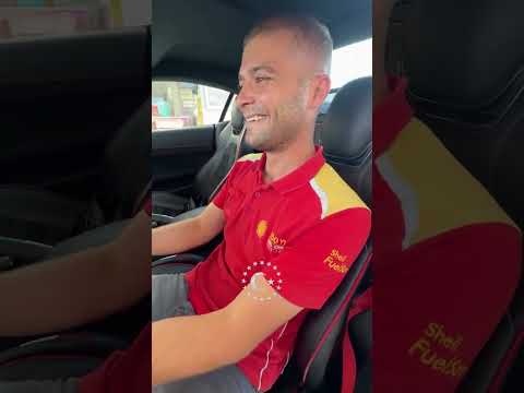 ilk kez Ferrari gören pompacıyı mutlu etmek isteyince dünya 1 dakikalığına güzelleşiyor