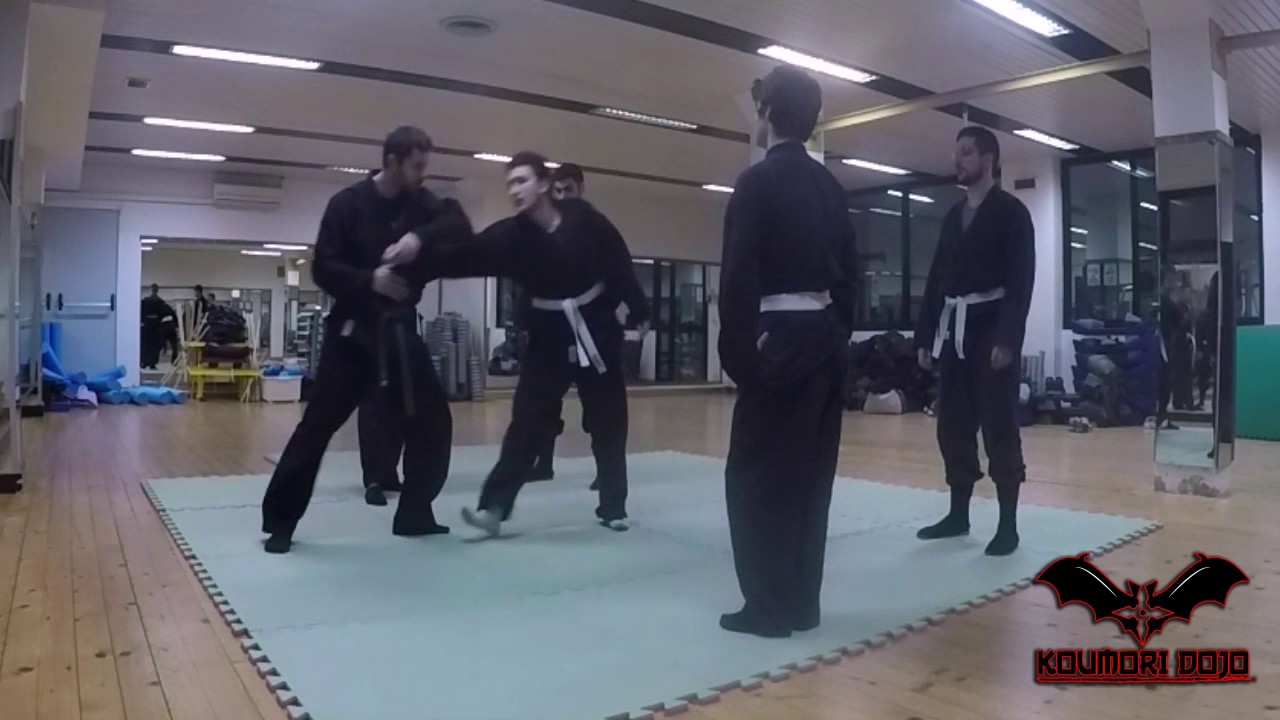 Ninjutsu class ichimonji no kamae - YouTube