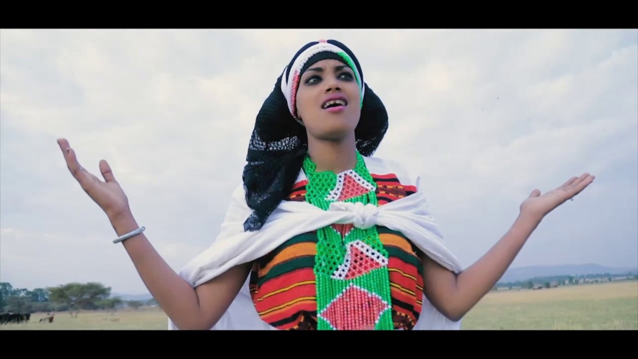 Caaltuu Naannessoo: Leenca Waabee Gamaa ** New Oromo Music 2018 - YouTube