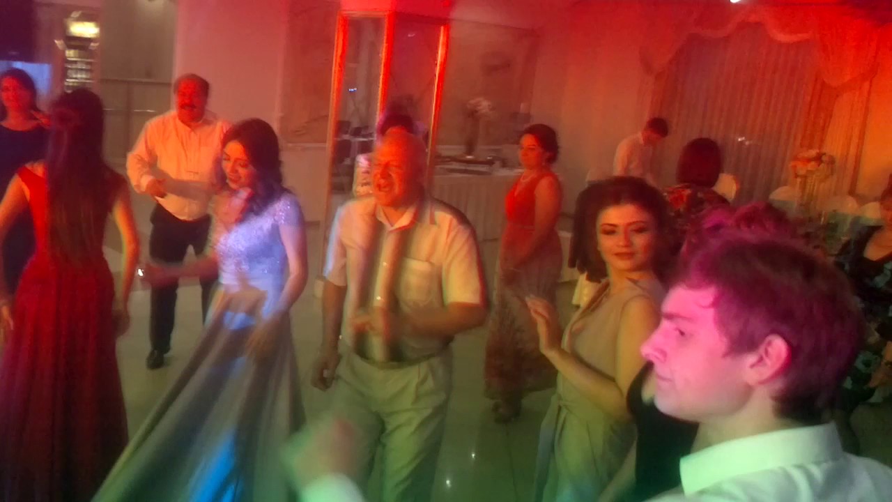 Bal de absolvire - YouTube