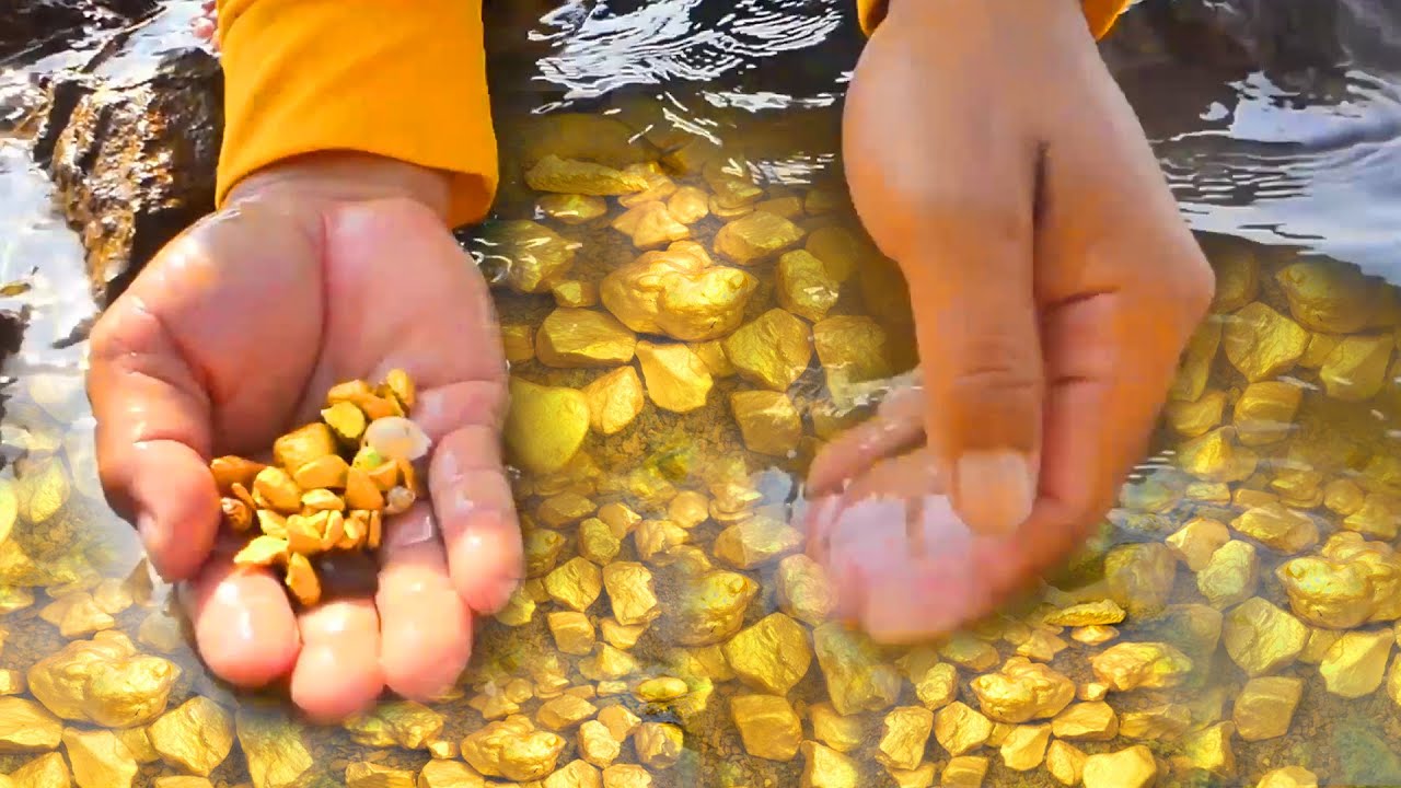 Lucky ! Finding gold and diamond at the River- Found a lot of gold ...