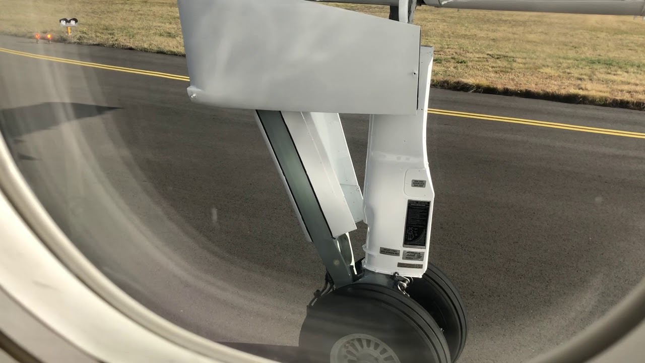 QANTAS LINK FLIGHT QF2080 SYDNEY TO MOREE NSW AUSTRALIA TAKE OFF - 11. ...