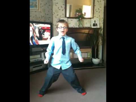 Little boy farting :) - YouTube