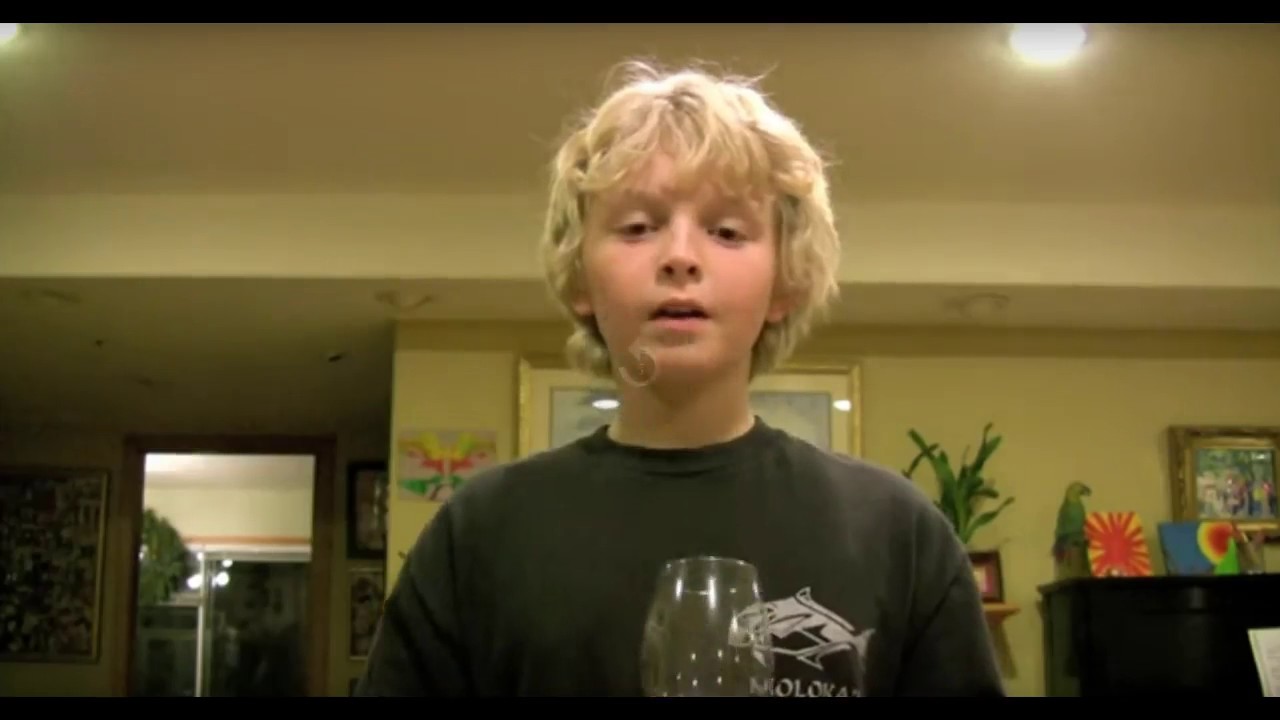 Annoying Kid Makes A Weird Noise - YouTube