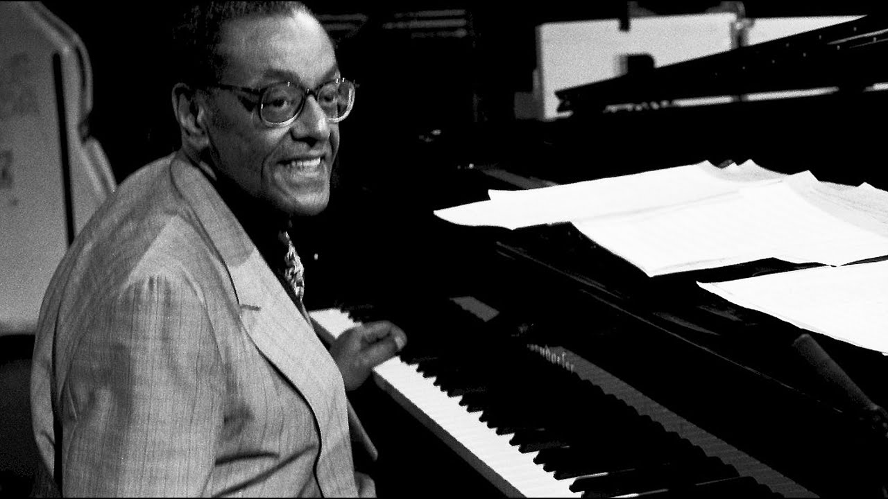 Duke Jordan – I Should Care (1960). - YouTube