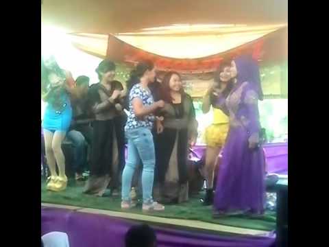 Artis kampung adik kaka dan sepupu
