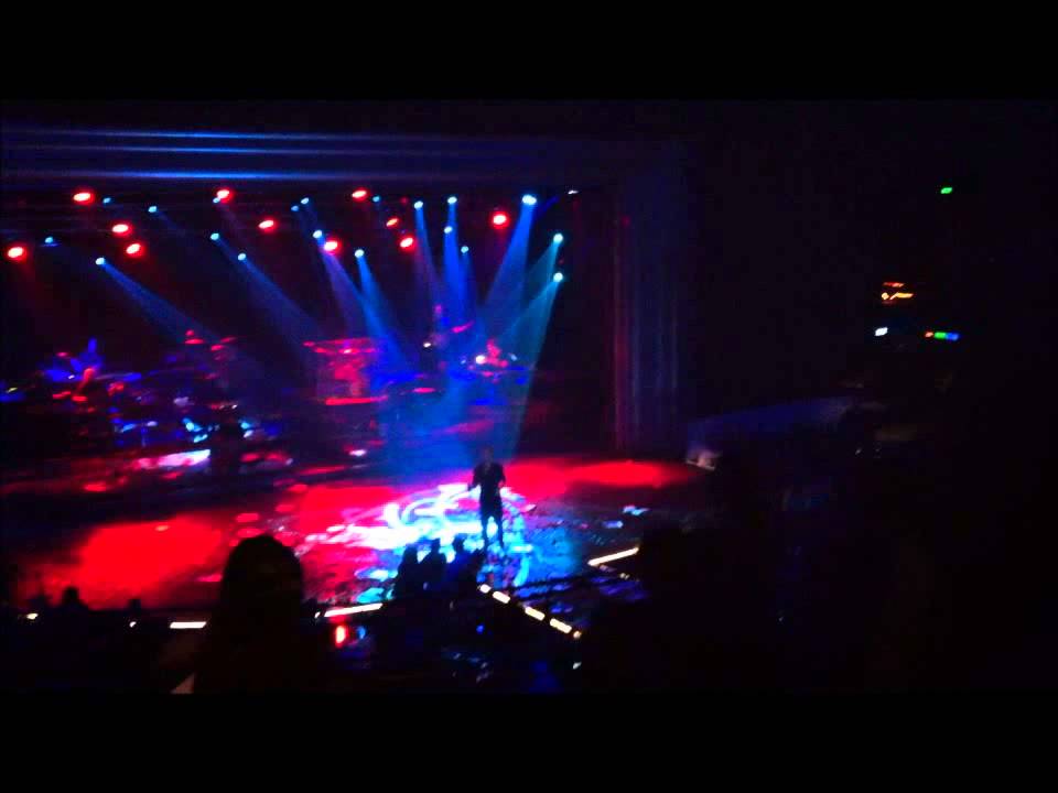 Ωρα να πηγαινω - Νικος Οικονομοπουλος live - YouTube