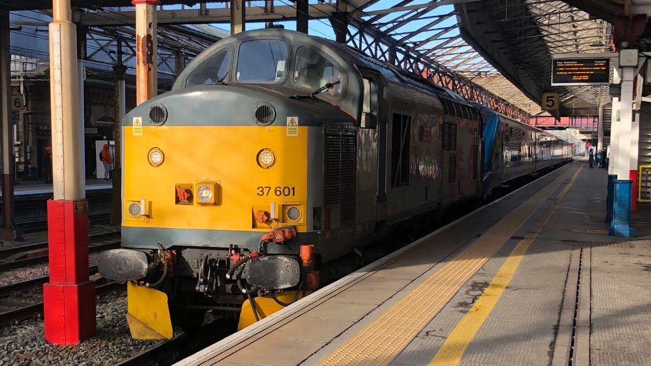 Class 37 ‘37601’ storms out of crewe on the 04/01/24. - YouTube