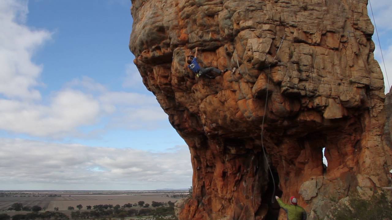 Chris Abernethy on The Low Down, 25 at Mt Arapiles - YouTube