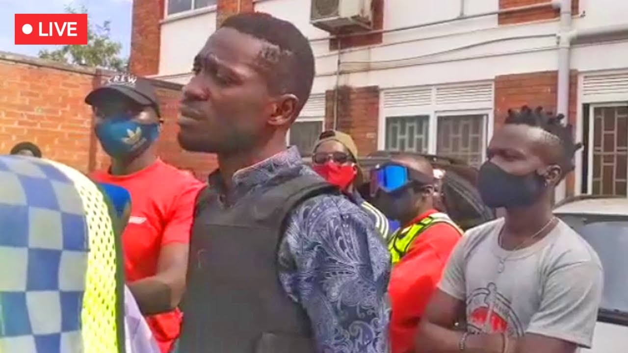 Bobi Wine Crying After his BodyGuad Knocked Dead - YouTube