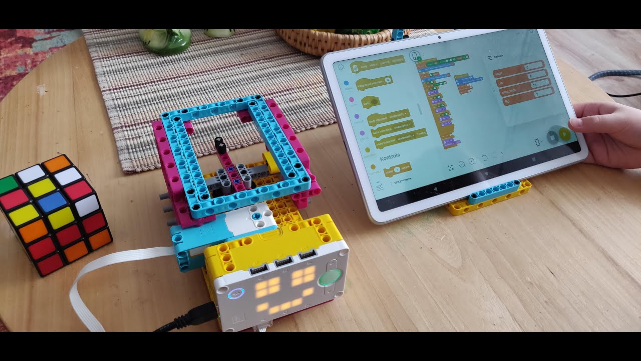 Lego Rubic Cube Shuffle Machine - YouTube