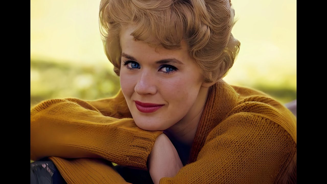 Connie Stevens - "Sixteen reasons" - YouTube
