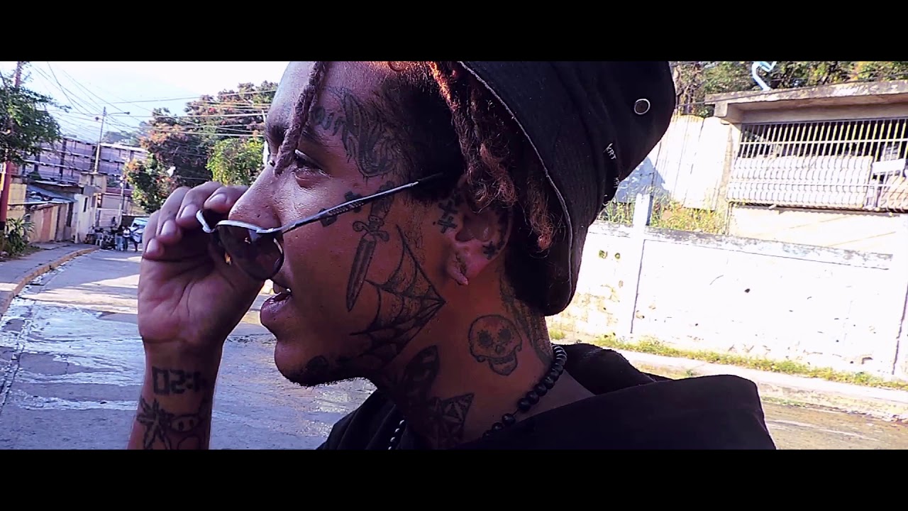 Dilinyer - Consumo (Video Oficial) - YouTube